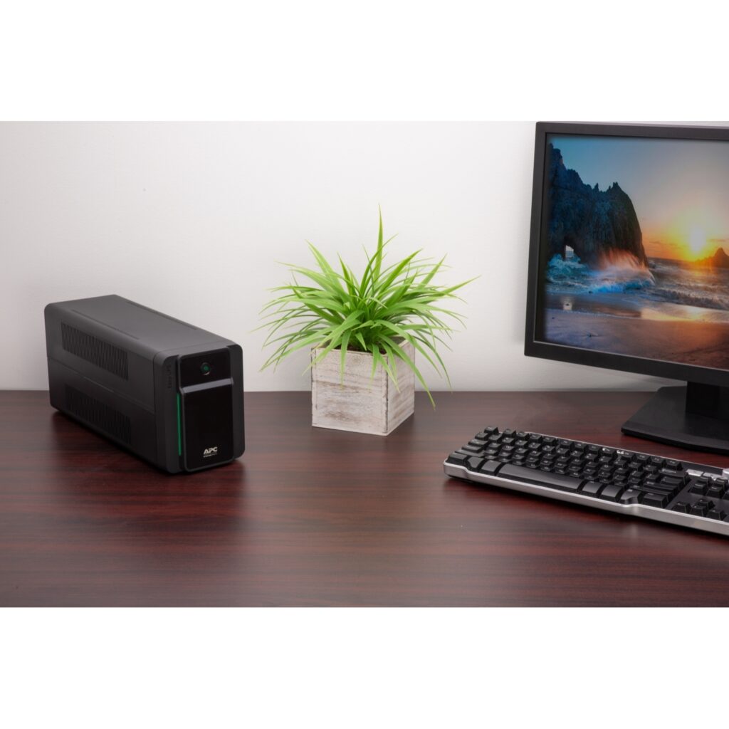 APC Easy UPS BVX 700VA, 230V | BVX700LI-GR